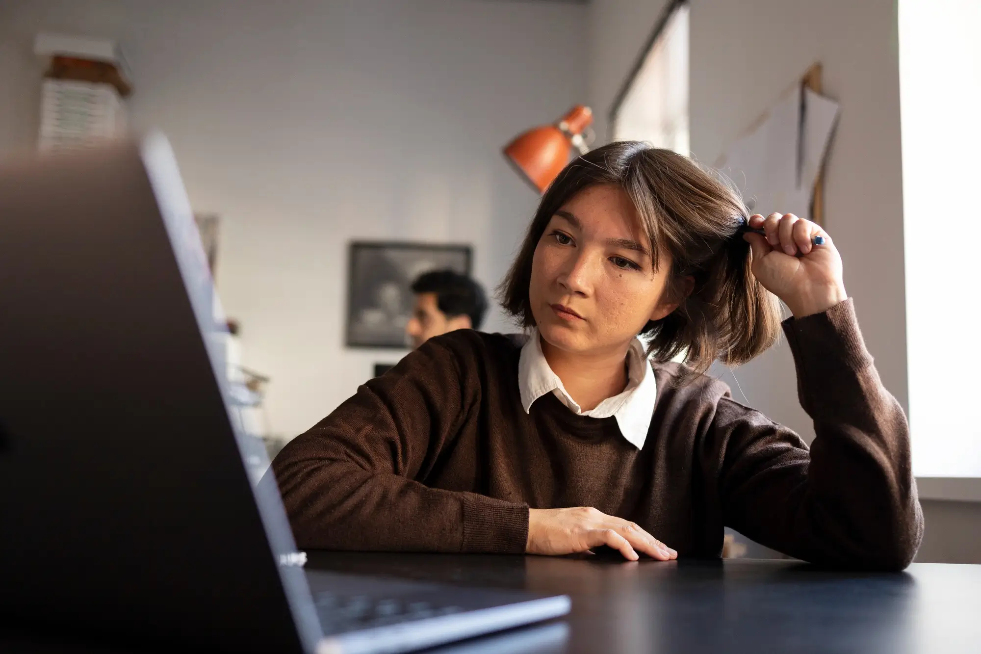 Why Is Your Website Not Converting? 5 Web Design Mistakes To Avoid. | WebMeeDee